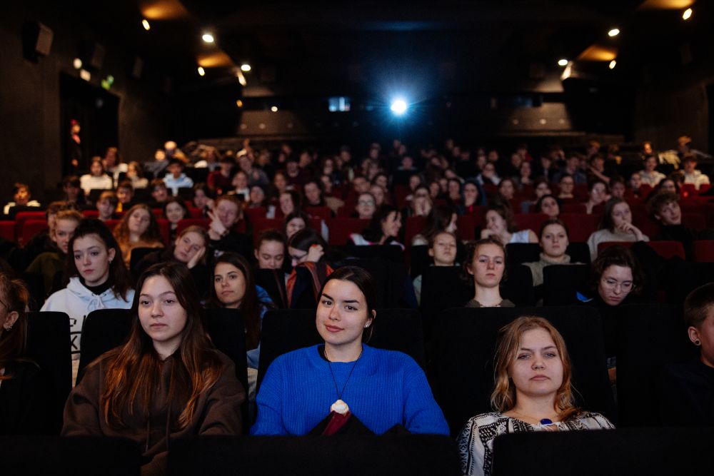 Festival jeden svět: školní projekce 2024 - JSNS