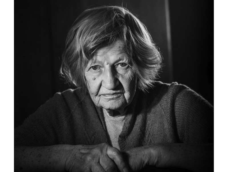 8 životů, 8 příběhů, 8 fotografií – JSNS.CZ
